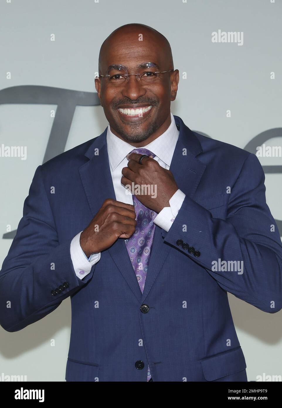 Los Angeles, Ca. 26th Jan, 2023. Van Jones at the premiere of Hulu's ...