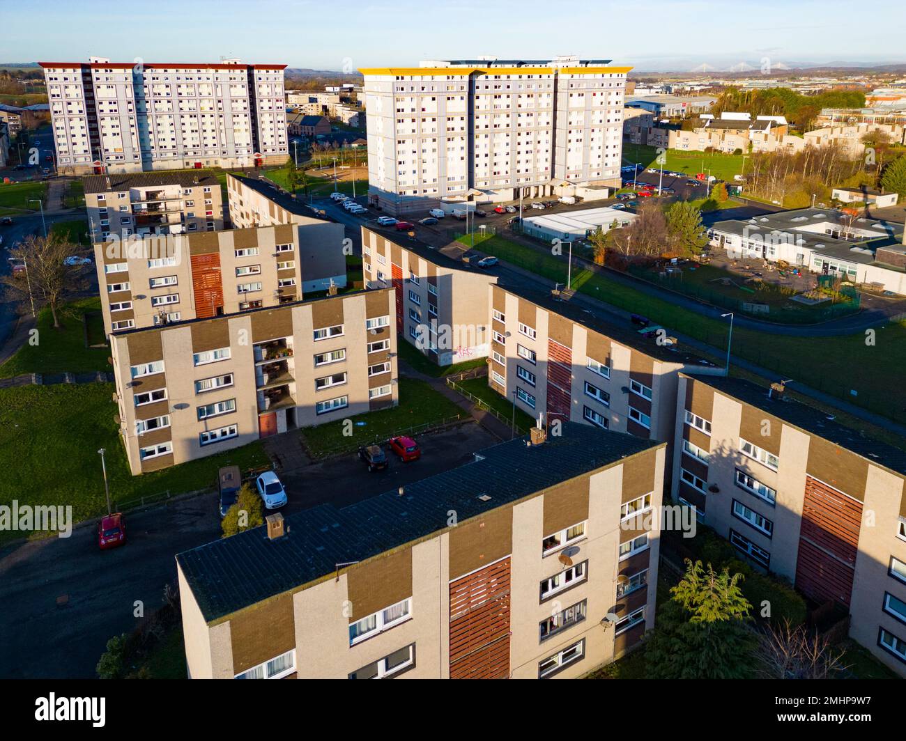Edinburgh housing estate hi-res stock photography and images - Alamy