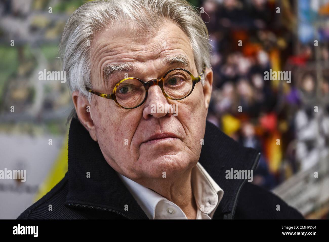 HARDENBERG - Actor and artist Jeroen Krabbe gives the go-ahead for the ...