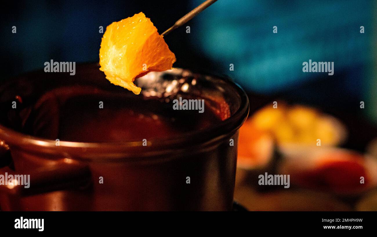 Fondue de chocolate hi-res stock photography and images - Alamy