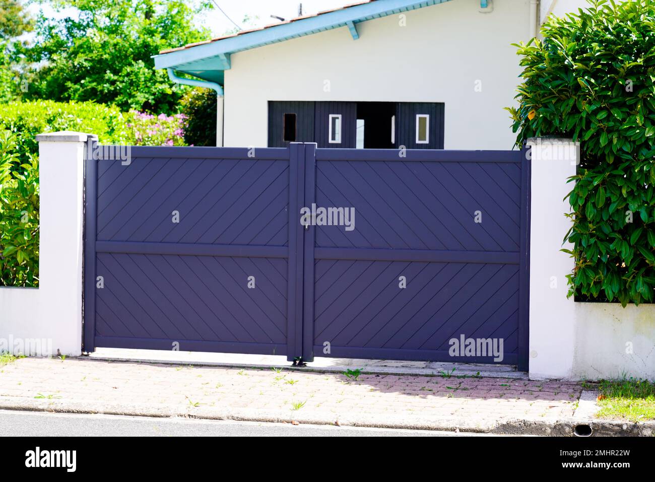 modern grey gate aluminum portal of home Stock Photo - Alamy