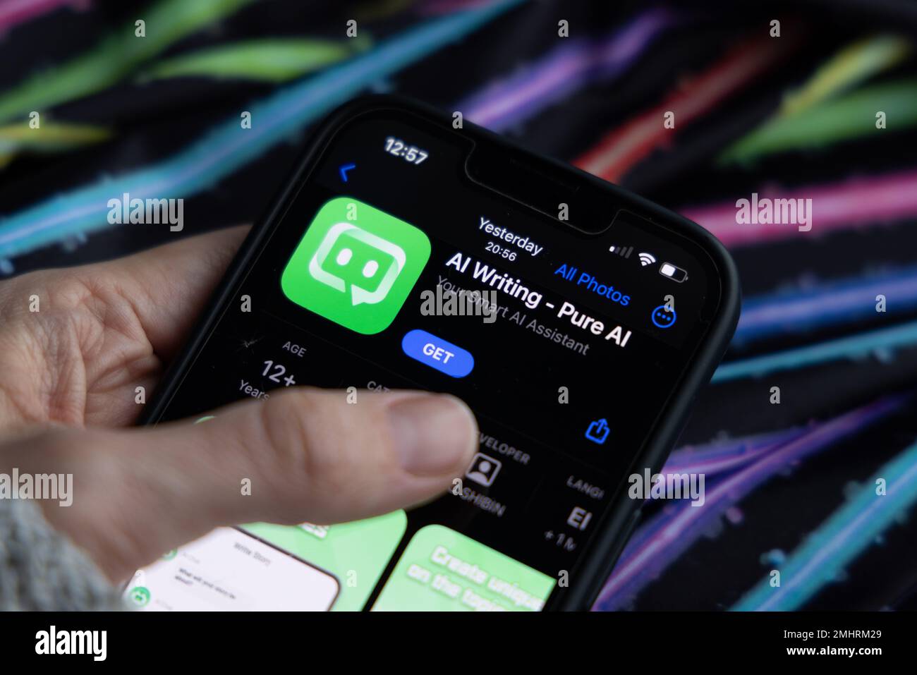 Ai writing assistant hi-res stock photography and images - Alamy