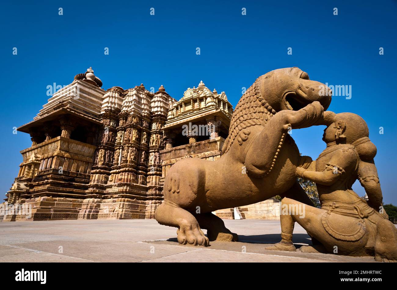 Khajuraho sculpture hi-res stock photography and images - Alamy