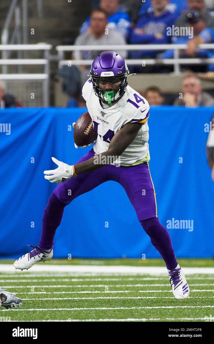 Minnesota Vikings wide receiver Stefon Diggs (14) runs the ball against ...