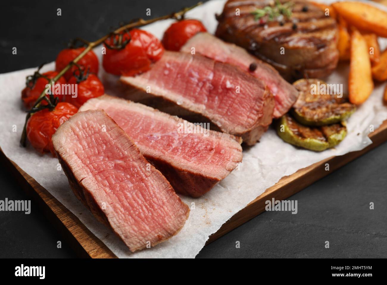 Beef medallion hi-res stock photography and images - Alamy