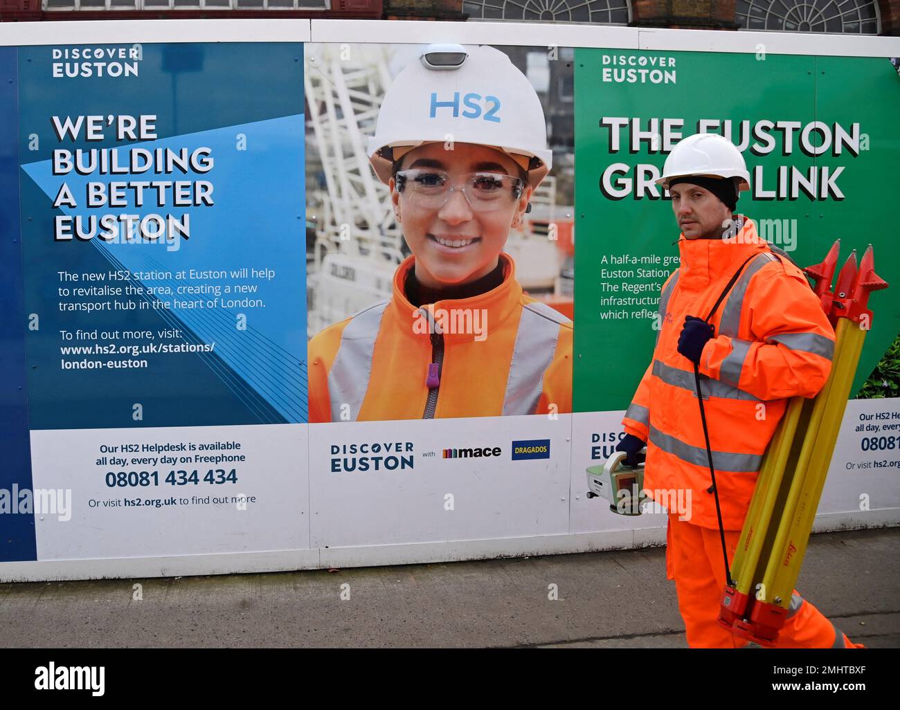 Hs2 construction worker hi-res stock photography and images - Alamy