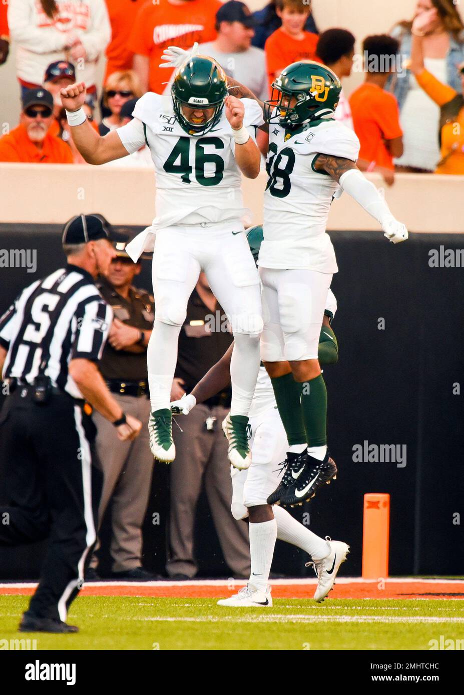 Baylor long snapper Ross Matiscik, (46) and linebacker Jordan Williams ...