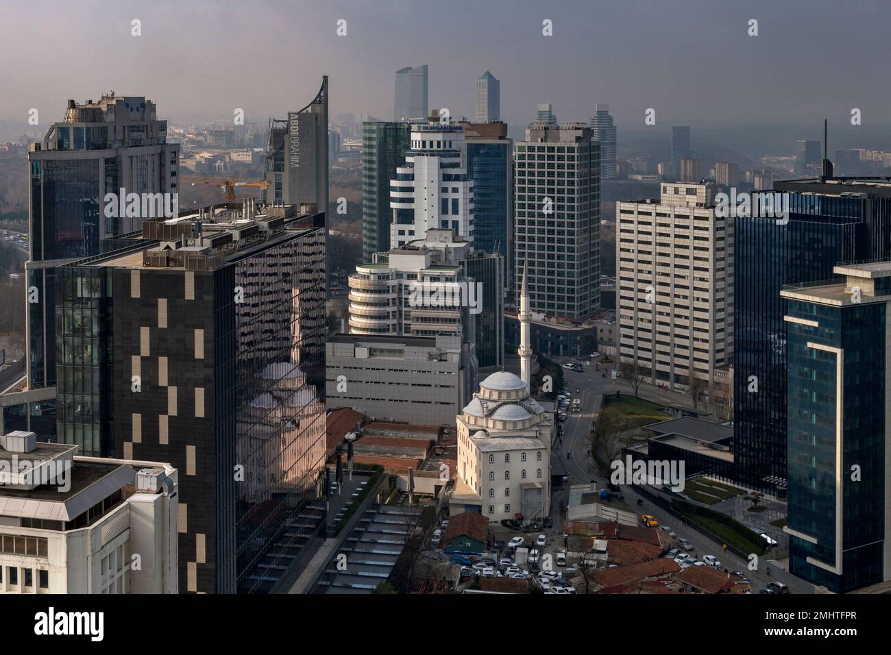 Maslak Business District in Sariyer in Istanbul, Turkey Stock Photo - Alamy