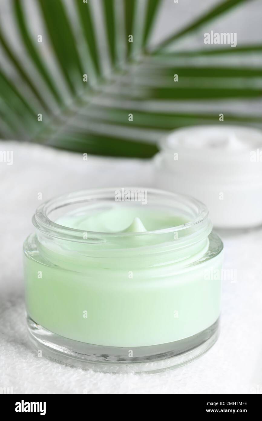 Open jar of cream hi-res stock photography and images - Alamy