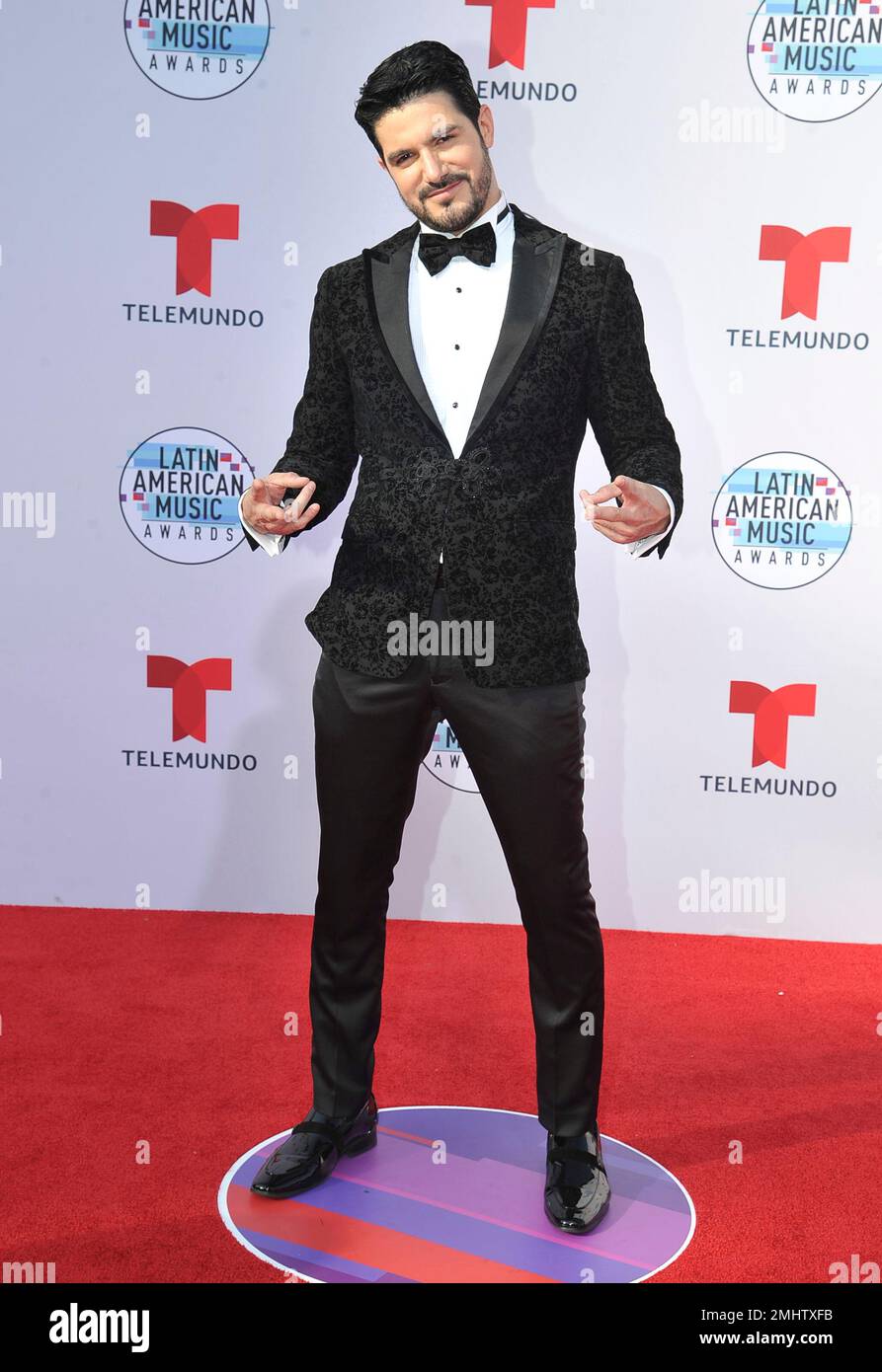 Pepe Gamez arrives at the Latin American Music Awards on Thursday, Oct ...