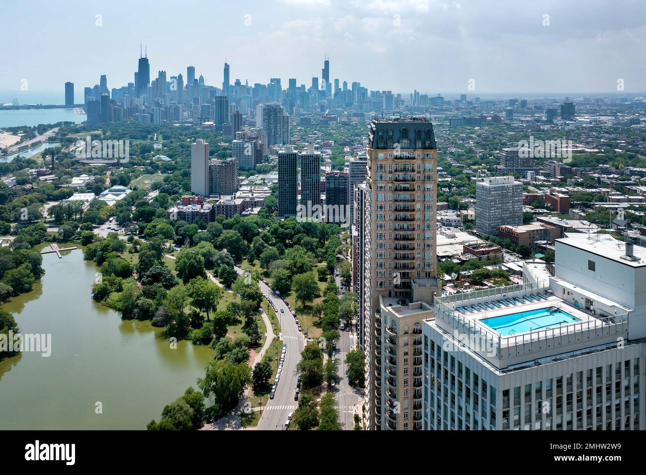 View of a rooftop swimming pool with the Chicago skyline in the ...