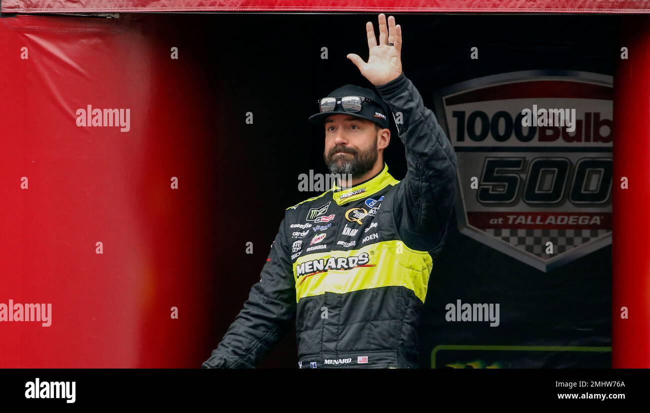 Monster Energy NASCAR Cup Series driver Paul Menard (21) waves at ...