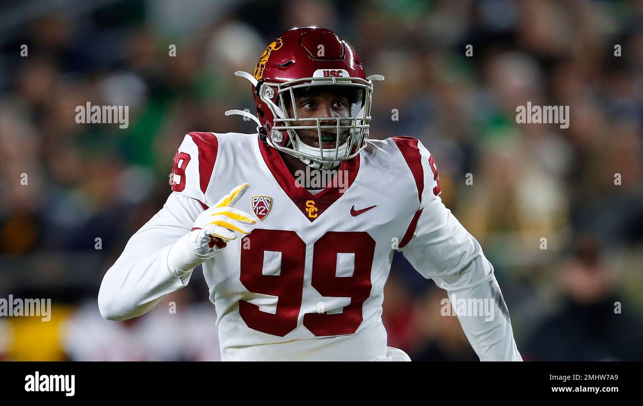 Southern California defensive lineman Drake Jackson plays against Notre ...