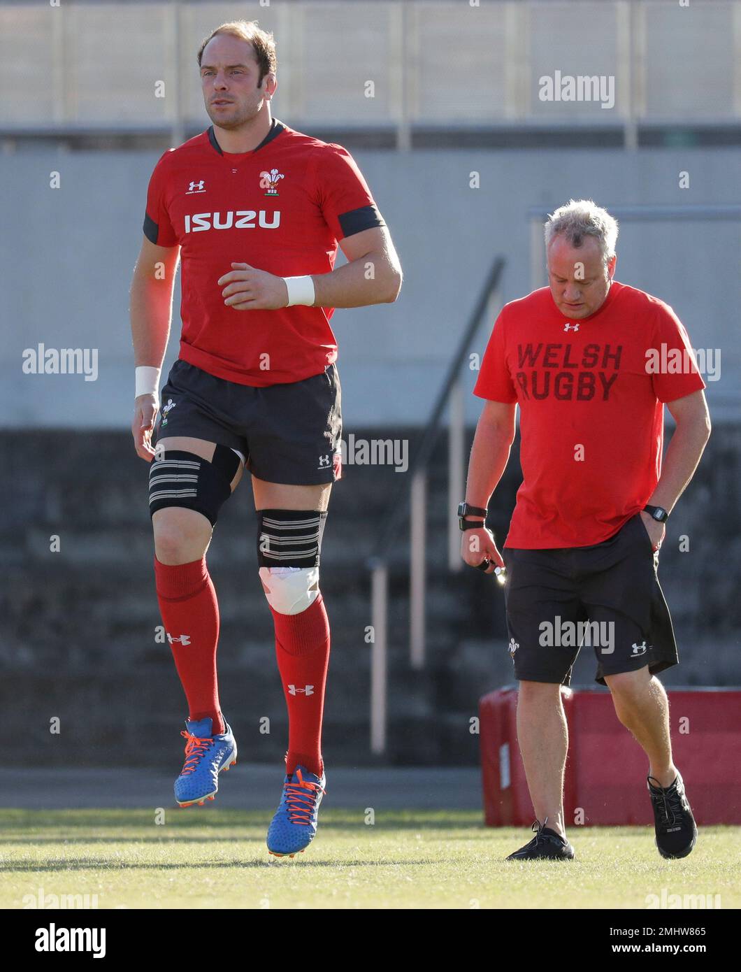 Wales rugby team captain Alun Wyn Jones, left, trains at Beppu, Japan ...