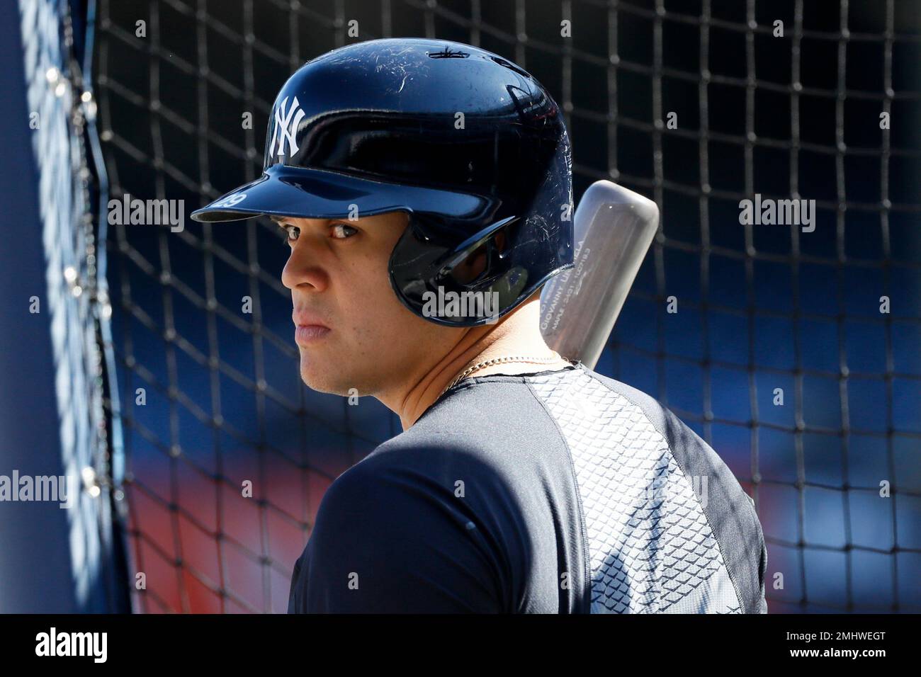 New York Yankees third baseman Gio Urshela (29) prepares to take ...