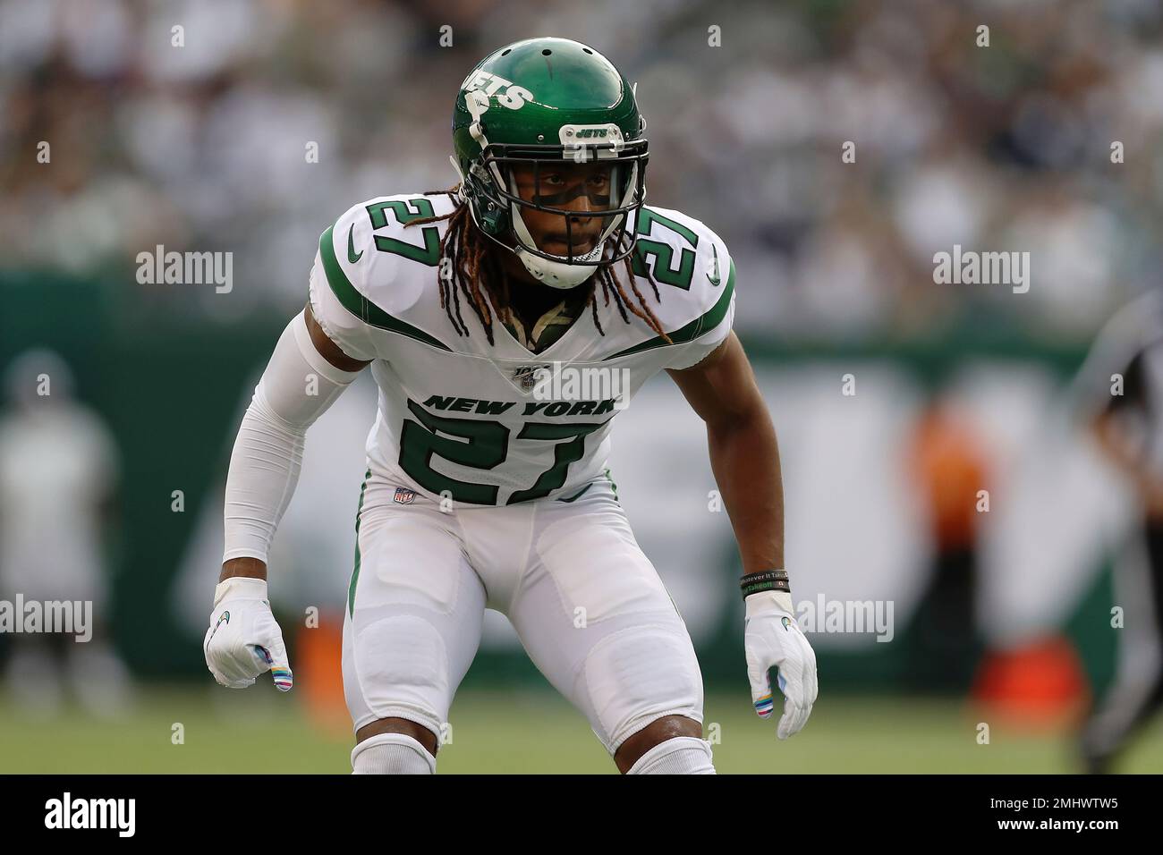 New York Jets cornerback Darryl Roberts (27) in coverage during the ...
