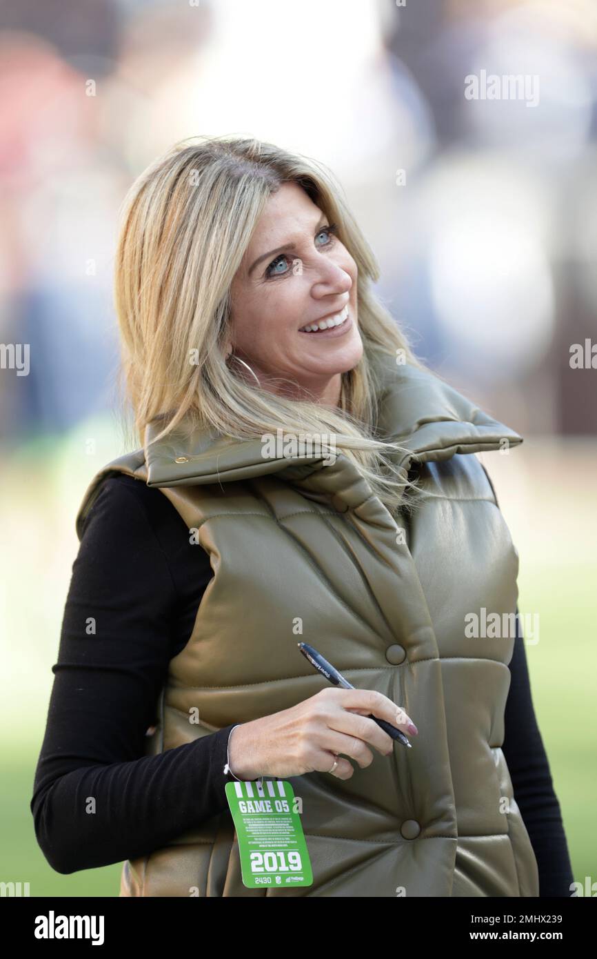 Fox Sports reporter Laura Okmin is shown before an NFL football game ...