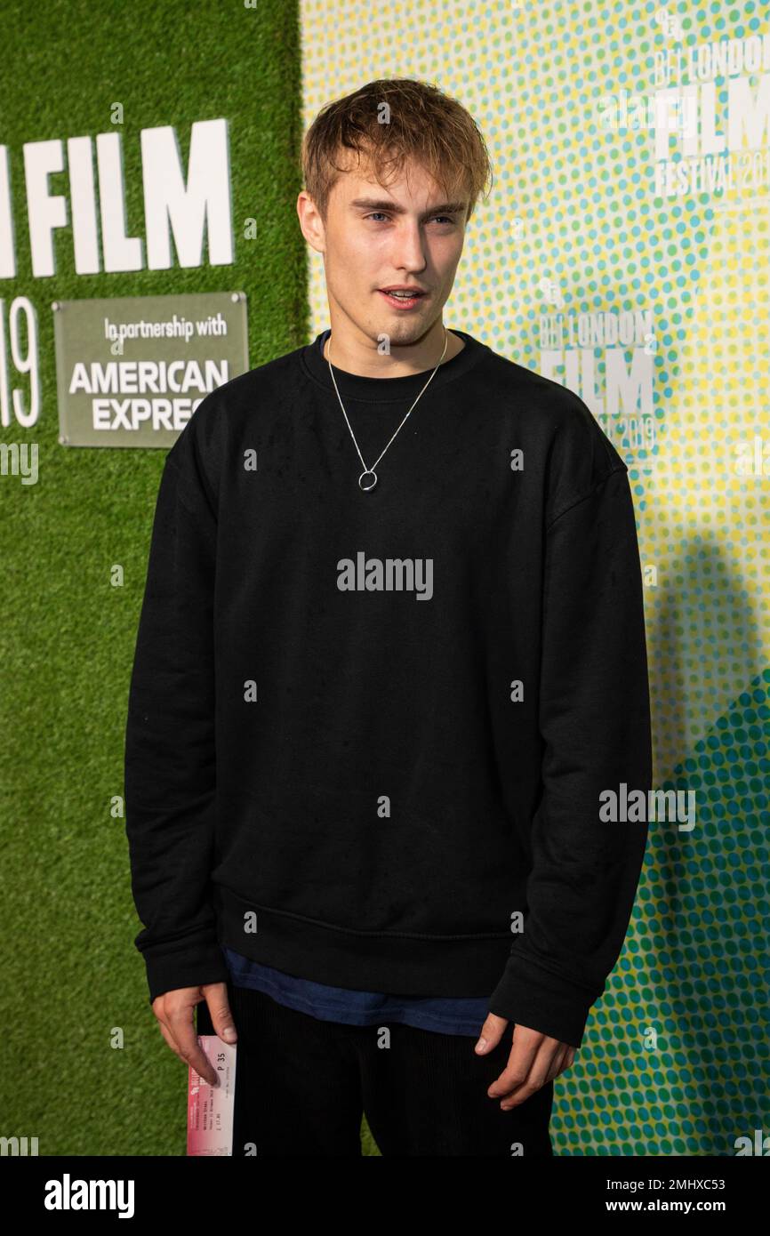 Sam Fender poses for photographers upon arrival at the premiere of the ...