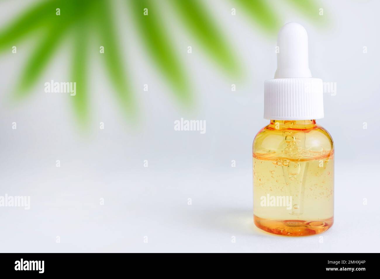 Serum oil hi-res stock photography and images - Alamy