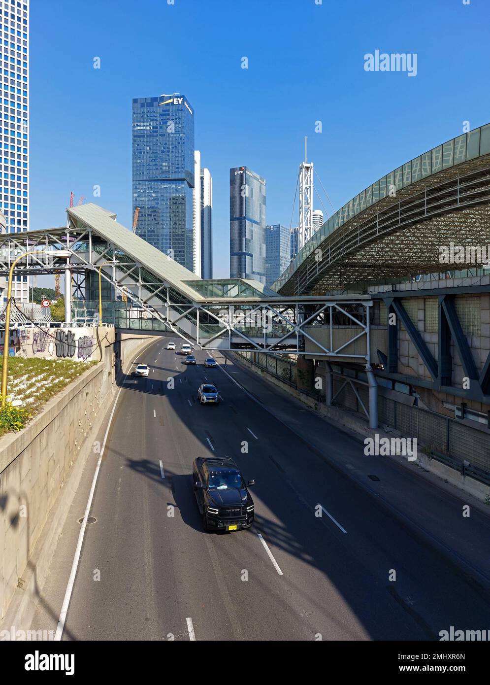 Cars driving through Ayalon highway in Tel Aviv Israel Stock Photo - Alamy