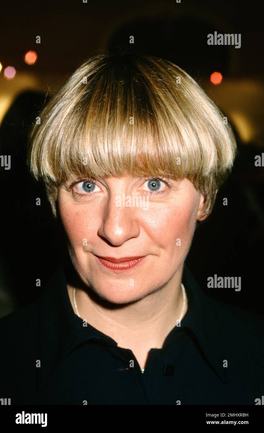 Victoria wood portrait comedian hi-res stock photography and images - Alamy