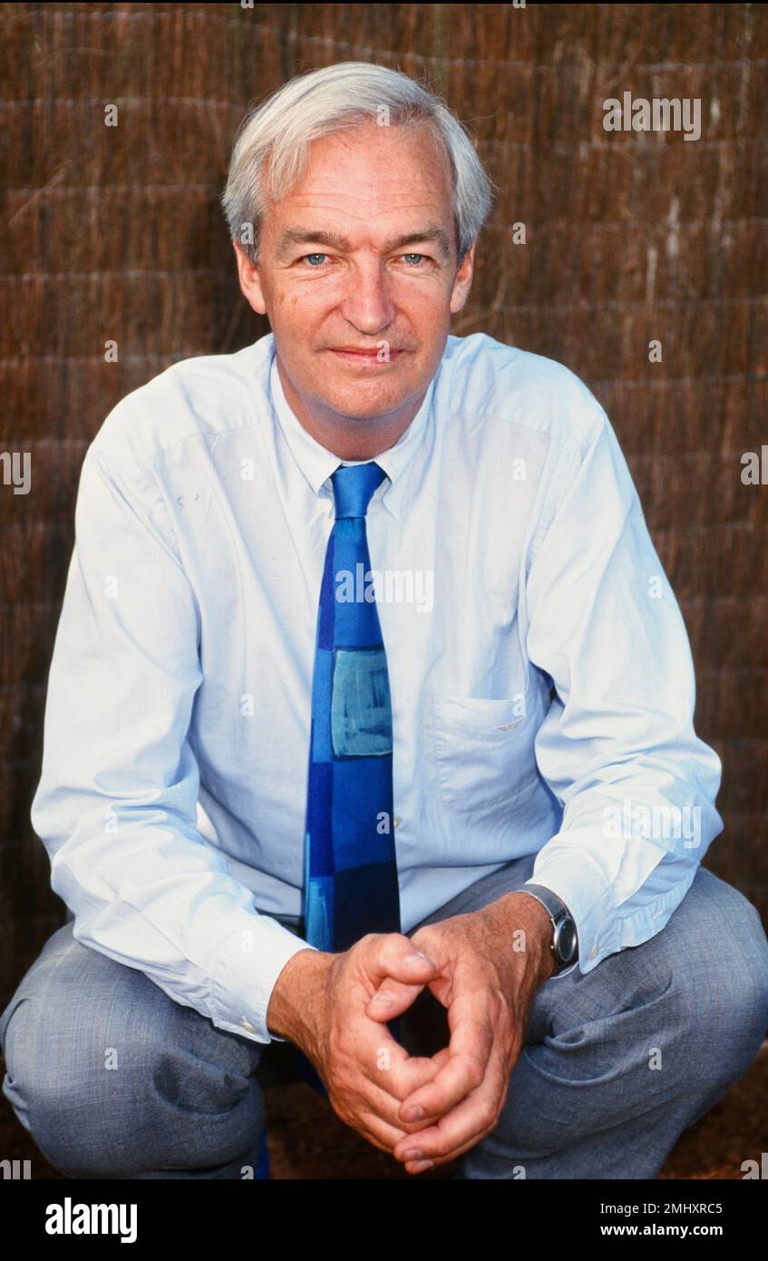 Newsreader and journalist jon snow hi-res stock photography and images ...