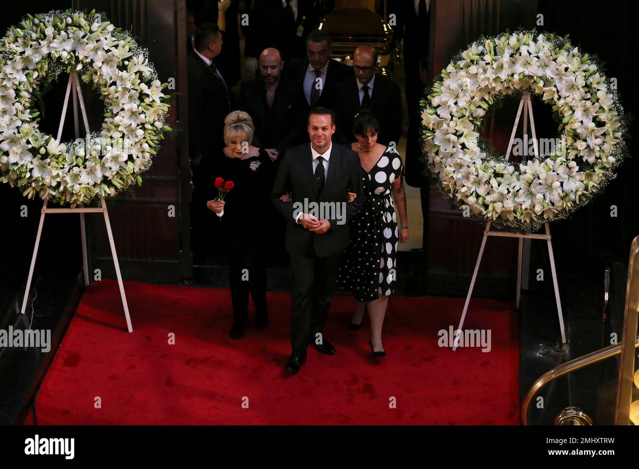 The family of Mexican crooner Jose Jose, his first wife Ana Elena ...