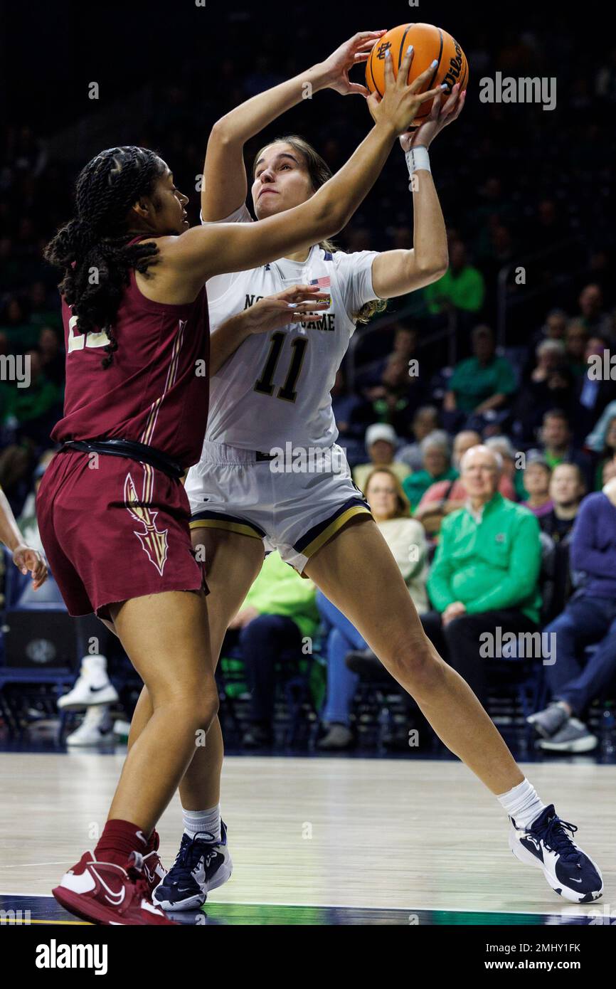 South Bend, Indiana, USA. 26th Jan, 2023. Notre Dame guard Sonia Citron (11) drives to the ...
