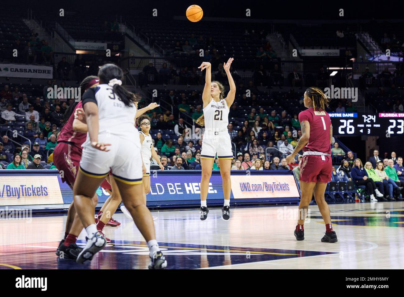 South Bend, Indiana, USA. 26th Jan, 2023. Notre Dame forward Maddy Westbeld (21) shoots the ball ...