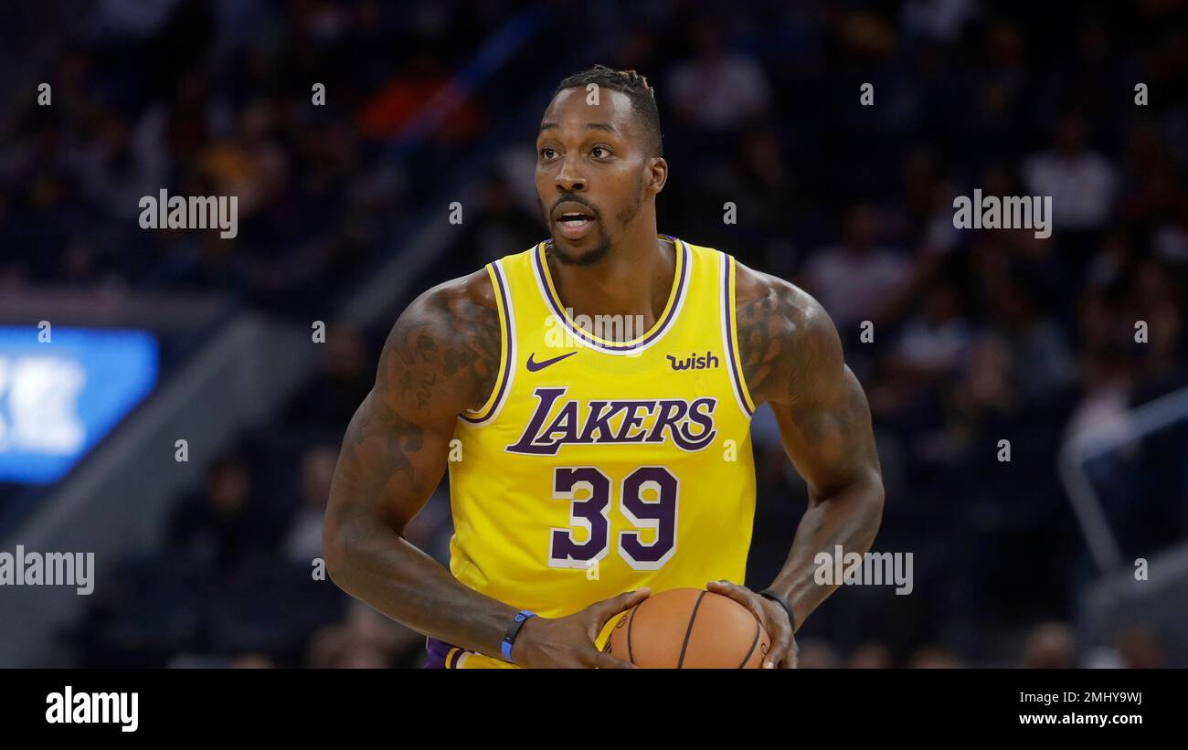Los Angeles Lakers center Dwight Howard (39) against the Golden State ...