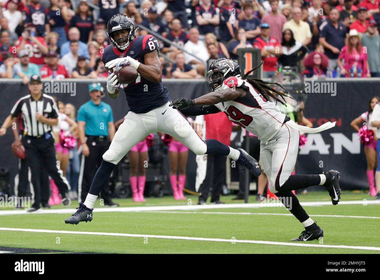 Houston Texans tight end Darren Fells (87) catches a pass for a ...