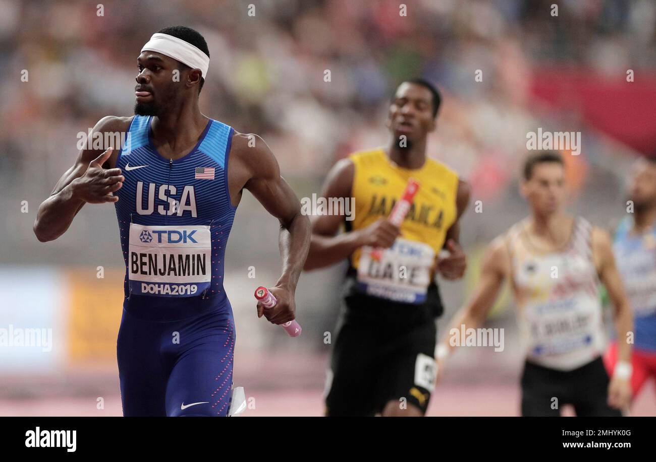 Rai Benjamin of the United States anchors the team to the gold medal in ...