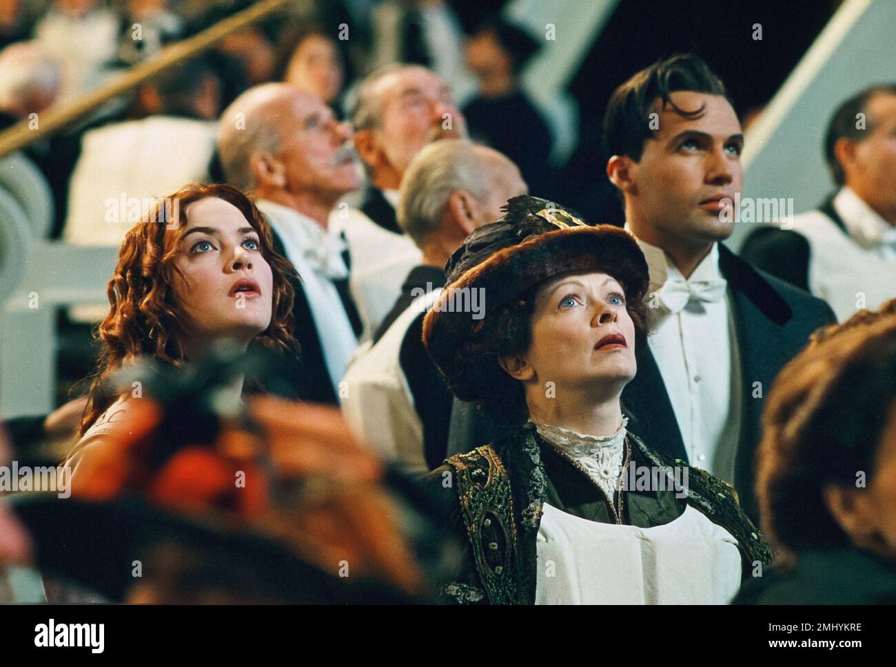 USA. Frances Fisher, Billy Zane and Kate Winslet in the (C)Paramount ...