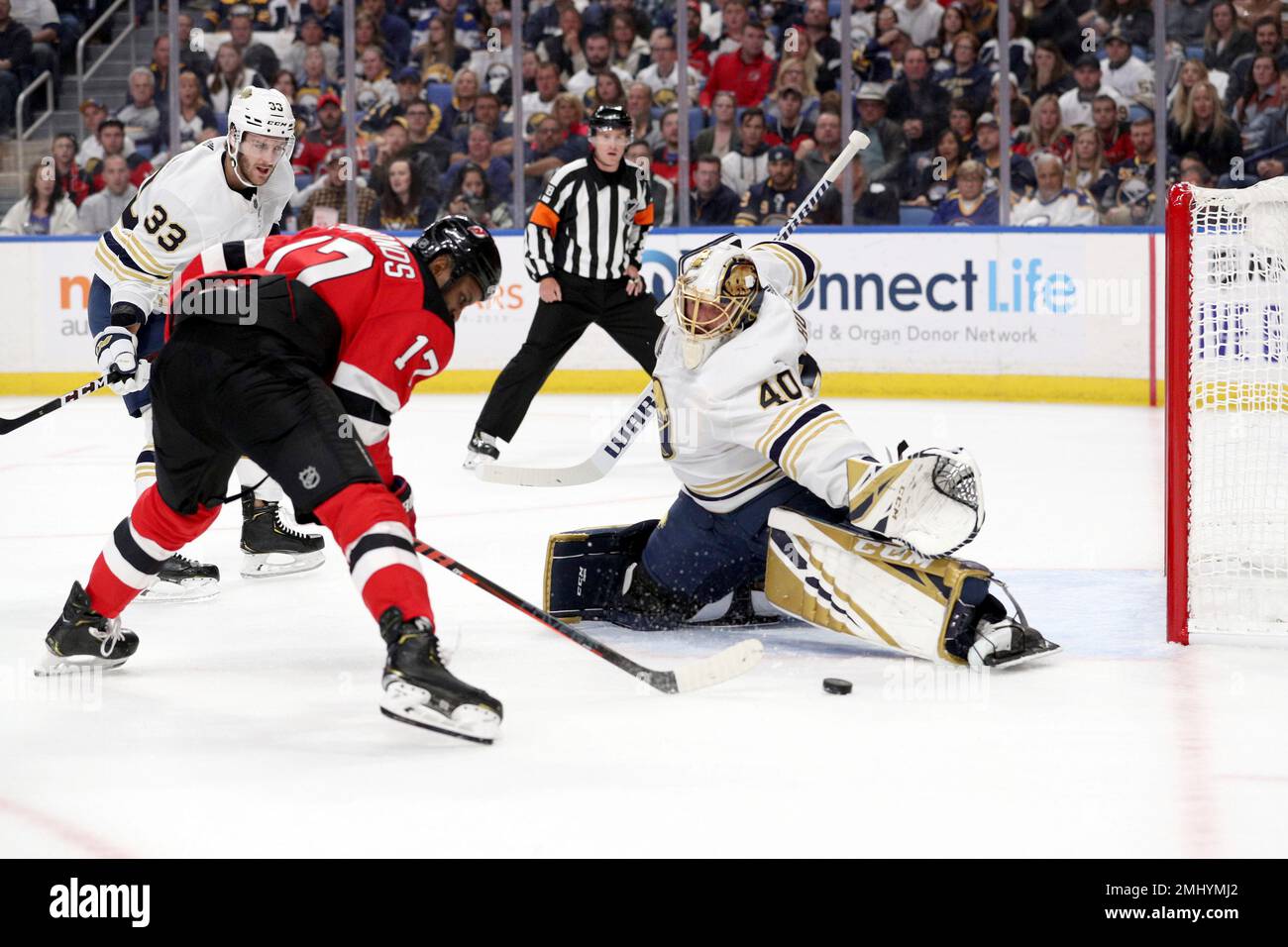 New Jersey Devils right wing Wayne Simmonds (17) shoots the puck as ...