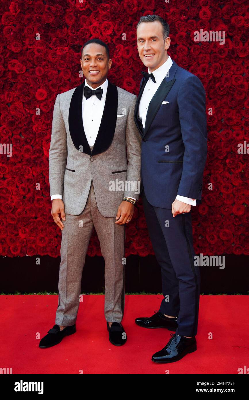 Don Lemon and Tim Malone pose for a photo on the red carpet at the ...