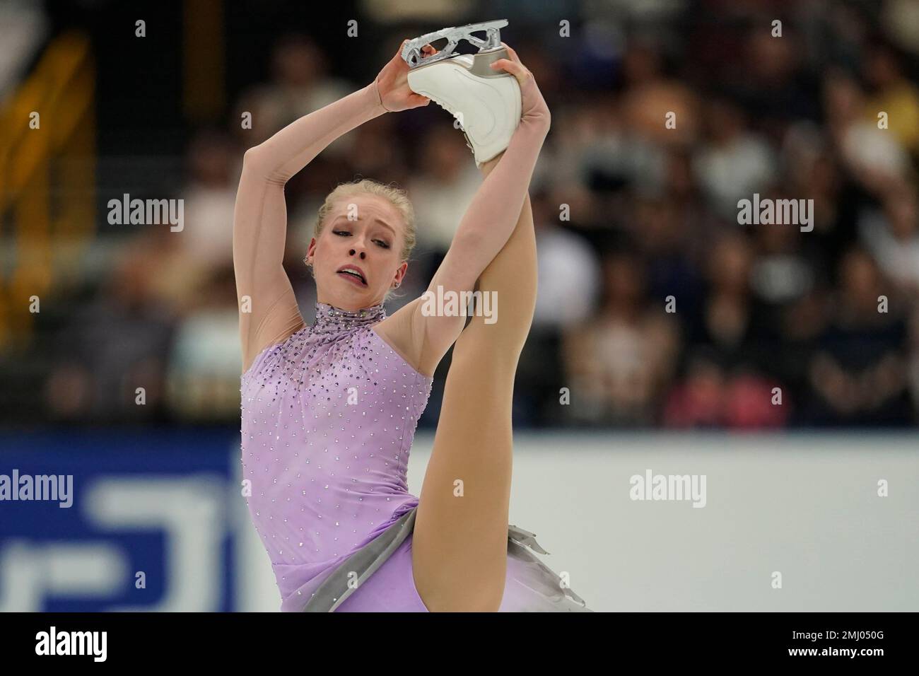 Bradie Tennell of the United States performs her women's free skating ...
