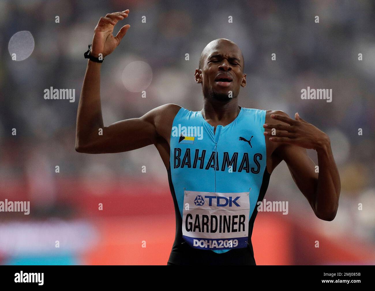 Steven Gardiner, of Bahamas wins the gold medal in the men's 400 meter ...