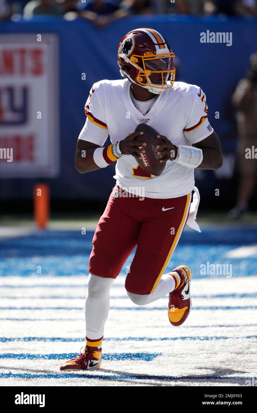 Washington Redskins quarterback Dwayne Haskins (7) looks to throw a ...