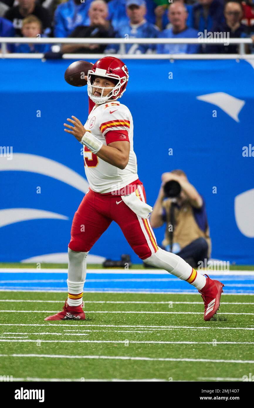 Kansas City Chiefs quarterback Patrick Mahomes (15) passes against the ...