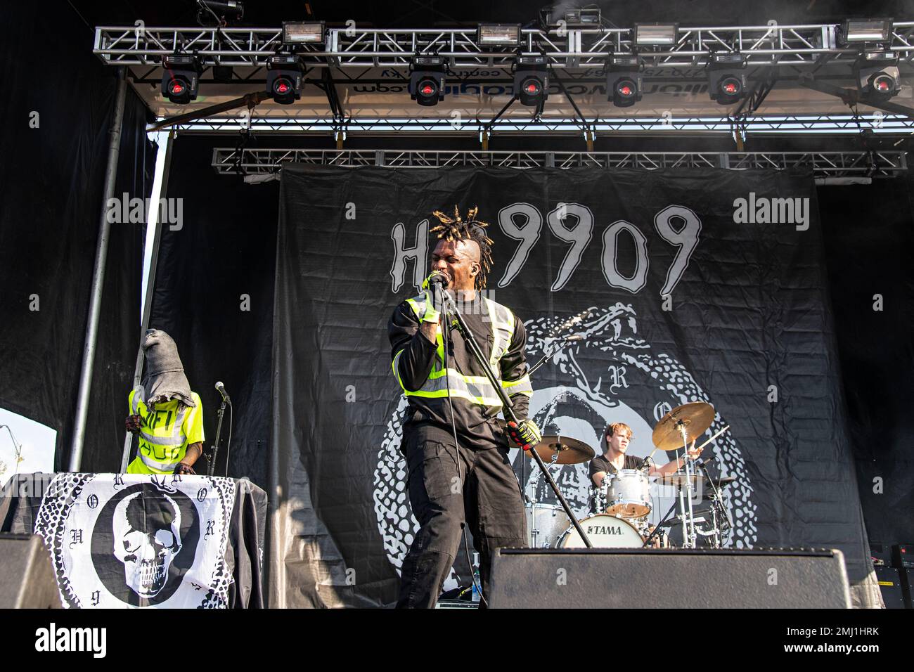 theOGM, from left, Eaddy, and Brandon Pertzborn of Ho99o9 perform ...