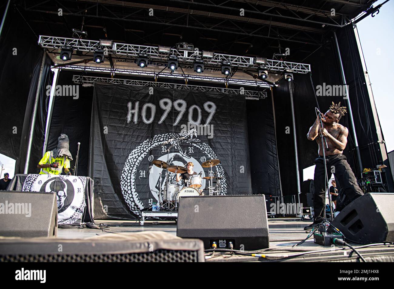 theOGM, from left, Brandon Pertzborn, and Eaddy of Ho99o9 perform ...
