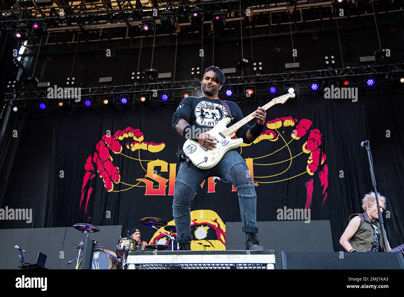 Dave Baksh of Sum 41 performs during Louder Than Life at Highland ...