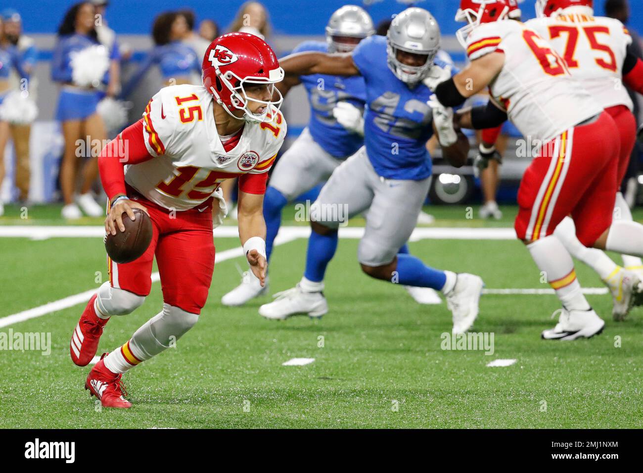 Kansas City Chiefs quarterback Patrick Mahomes scrambles during the ...