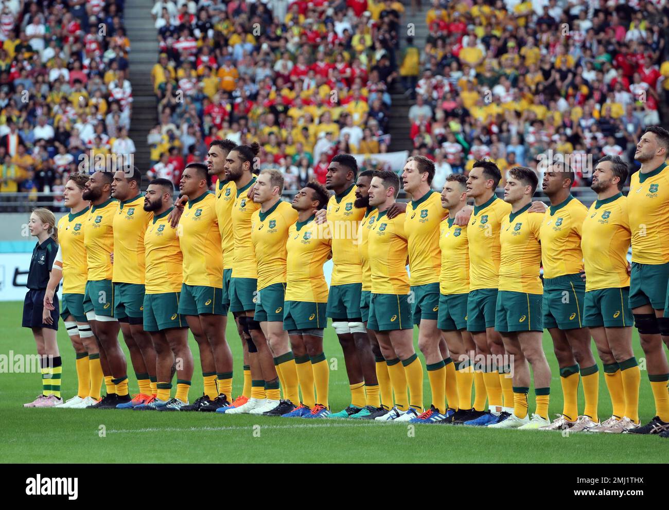 Autralian rugby team players sing the national anthem during the Rugby ...