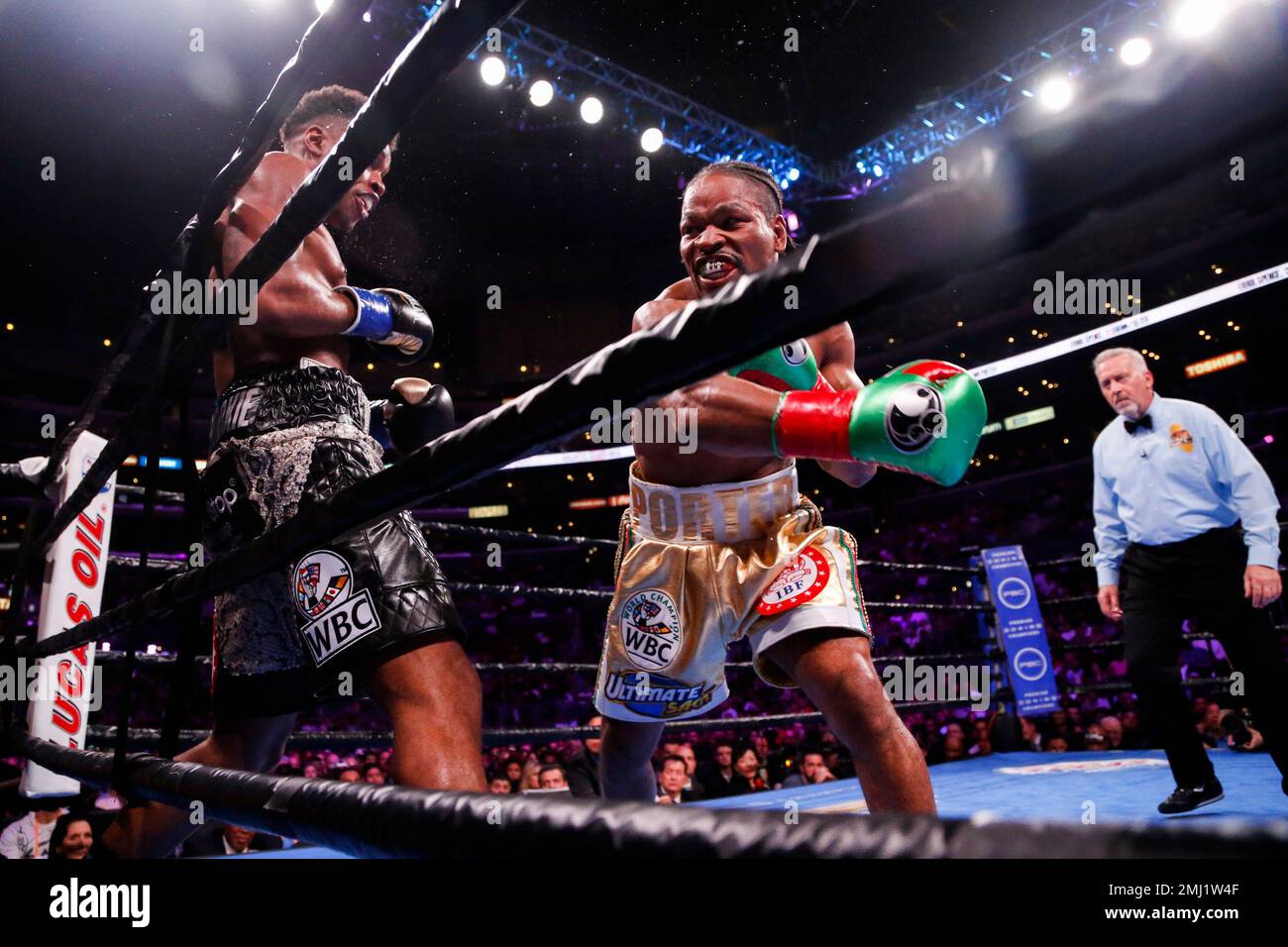 Errol Spence Jr. fights against Shawn Porter during the WBC & IBF World Welterweight ...