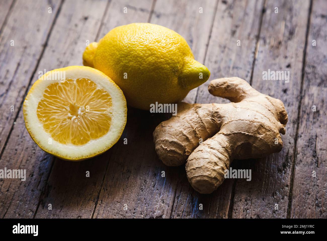 Ginger root and lemon, natural antioxidant ingredients for a healthy ...