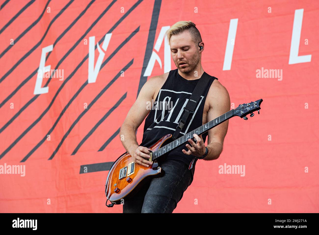 Steve Menoian of I Prevail performs during Louder Than Life at Highland ...