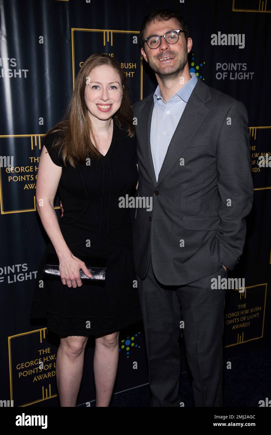 Chelsea Clinton and Marc Mezvinsky attend the George H.W. Bush Points ...