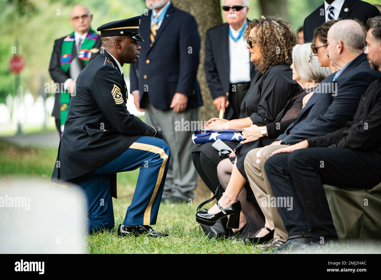 Sgt. Maj. Patrick Thomas (left), senior enlisted advisor, Arlington ...