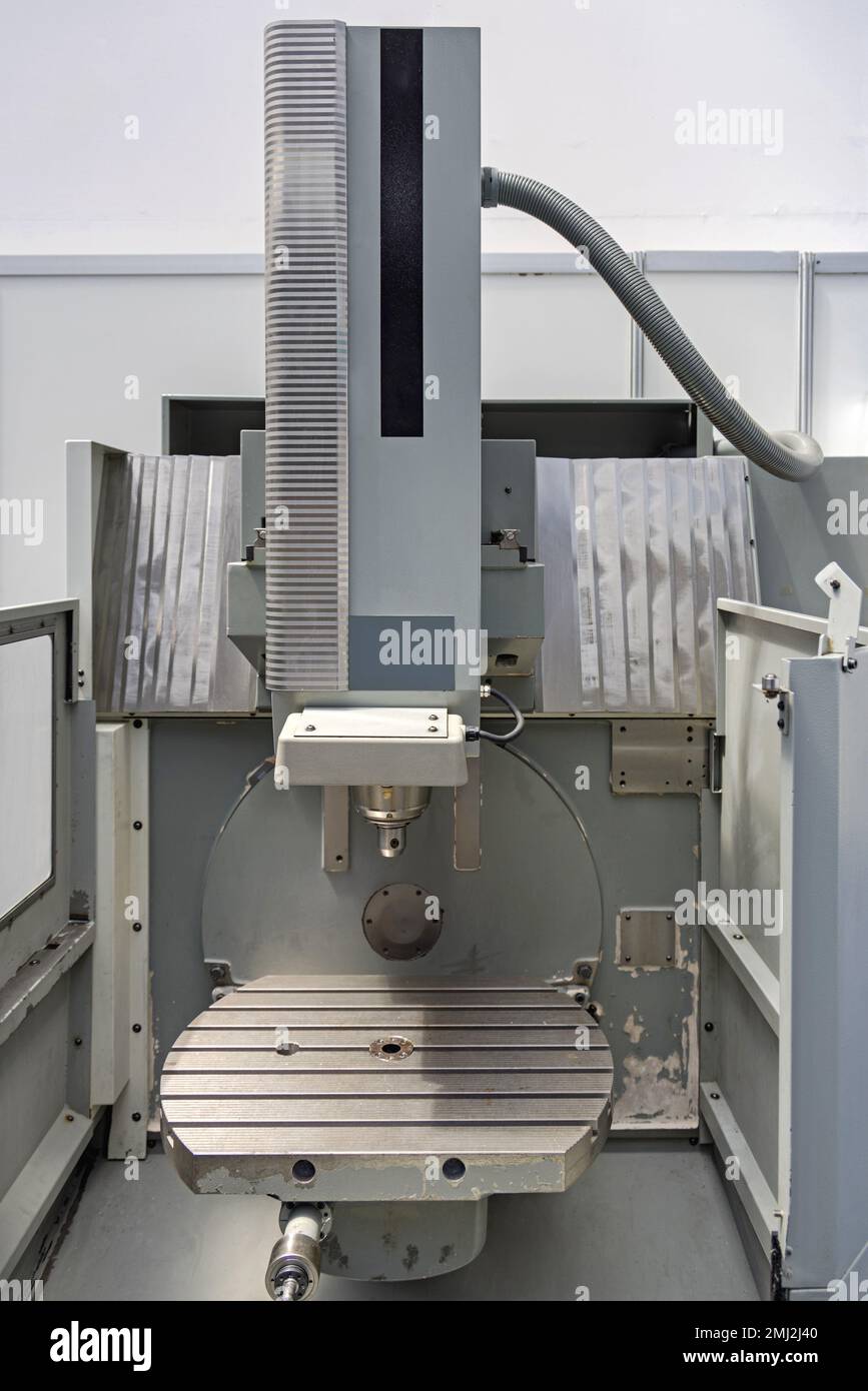 High speed machining hi-res stock photography and images - Alamy